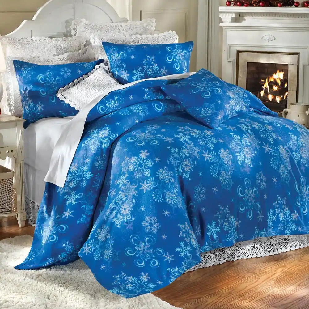 Winter Snowflake Fleece Blankets & Bedding Set – Bits and Pieces Canada